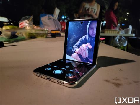 Huawei P Pocket Review Galaxy Z Flip But Make It Chic And Pricey