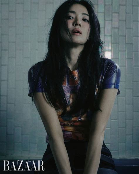 송혜교의 여러 얼굴 익숙함과 낯섦 사이 하퍼스 바자 코리아