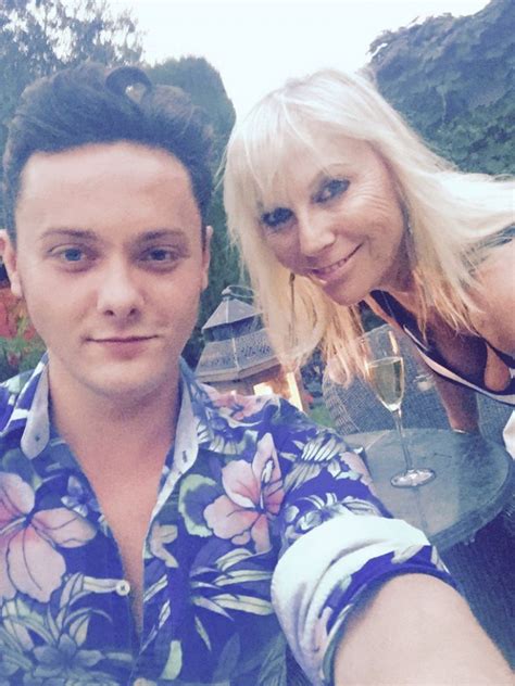 Pictures Of Linzi Drew