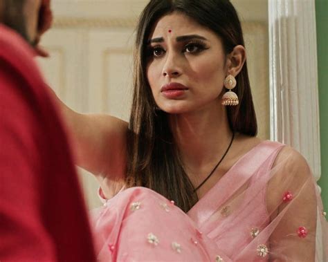 Mouni Roy Armpit Clean Shaved 😋😋😛 R Mouniroy