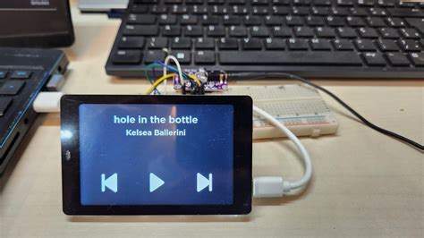 Implement A Screen To Made A Bluetooth Speker And Use Avrc Commands