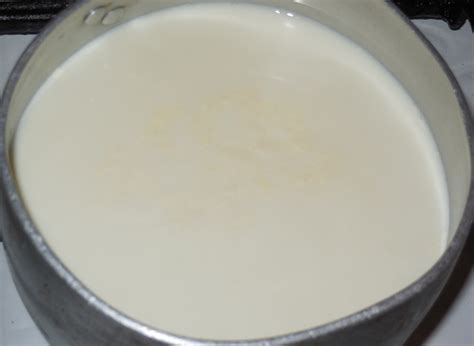 Смачна рисова каша на молоці і воді в каструлі рідка і класична густа покроковий рецепт з