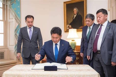 Монголын ардчиллыг үнэлсэн АНУ ын 350 саяын буцалтгүй тусламжийн гэрээнд ГАРЫН ҮСЭГ ЗУРЛАА