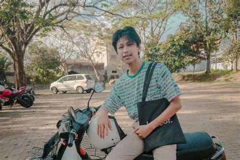 Profil Dan Biodata Danar Widianto Agama Lagu Umur Pacar Karier Hits Id