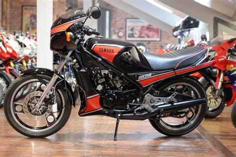 Yamaha Rd 350 Ypvs - Rd350 1ww - Serangan Kanan