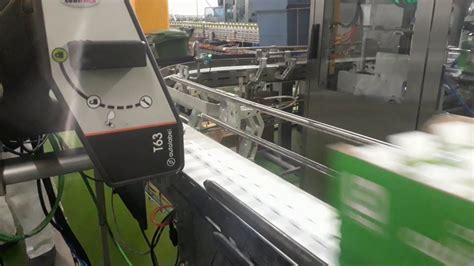 Automatisch Labelen In Zuivelindustrie Met Evolabel Pneumatic Tamp