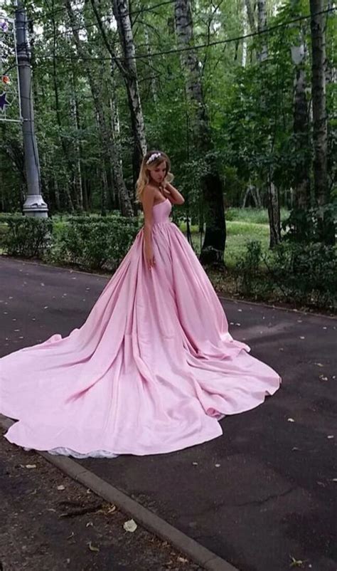 Épinglé Sur Wedding Dresses