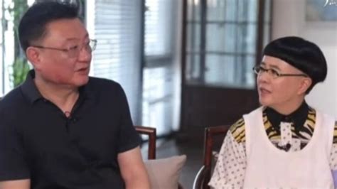 刘纯燕和老公谈恋爱时用书信来往，王宁写的朦胧诗惨遭领导吐槽凤凰网视频凤凰网