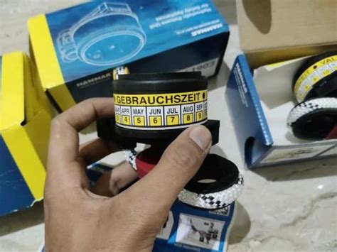 Yellow Black Fiber Life Raft Hydrostatic Release Unit For Ship Screen Size Small At ₹ 3000