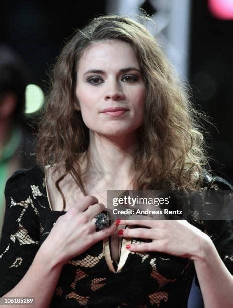 Hayley Atwell Pillars Of The Earth