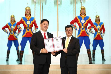 Ө Энхтүвшин Э Одбаяр Н Анхбаяр нарын 7 хүнд Онц бөгөөд бүрэн эрхт элчин сайд цол олголоо