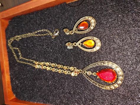 Кулон та сережки — ціна 100 грн у каталозі Комлекти Купити аксесуари за доступною ціною на Шафі