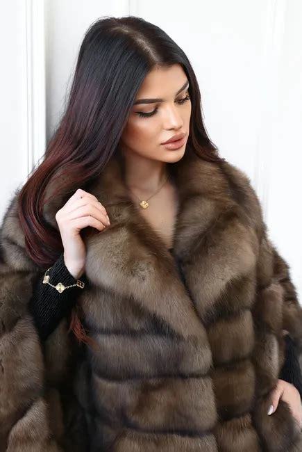 Шуба із соболя зі вставками з шкіри пітона купити Дніпро Україна Porto