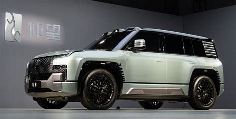 ชมวีดีโอ รถไฟฟ้า Byd Yangwang U8 สายลุยอวดสมรรถนะ Autodeft ข่าว