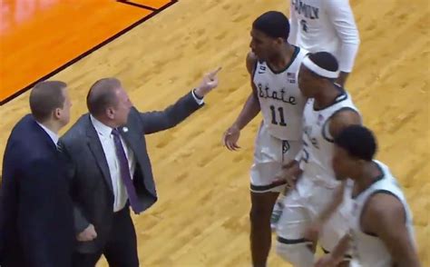 March Madness Tom Izzo Michigan State Player Separated During Timeout