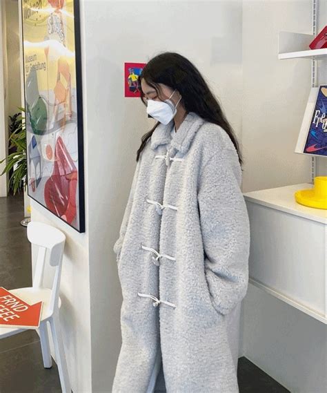 양털 떡볶이 덤블 뽀글이 무스탕 롱코트 에이블리