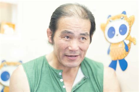 「髪の長い美人を紹介してやる」引退から5年、 野人”中西学58歳が語るプロレス転向を支えた 恩人の名前”後輩・ウルフアロンにエールも プロレス Number Web ナンバー