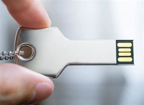 Dropbox Introduces USB Key Verification For Two Step Login