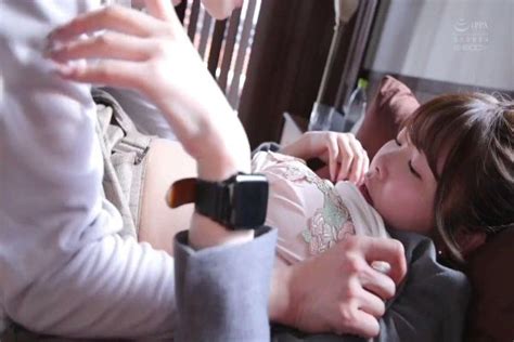 Ebwh 028 Sexするだけなら一番気持ち良い ハメたら即イッて潮吹く細くびれ巨乳の早漏女は俺の言いなり 響蓮 Post5【無料av動画】