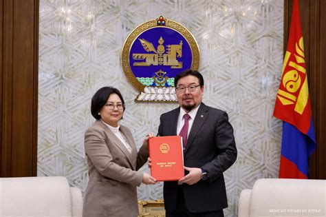 Оёмол бүтээгдэхүүний түүхий эдийг гаалийн татвараас чөлөөлөх тухай хуулийн төсөл өргөн мэдүүлэв