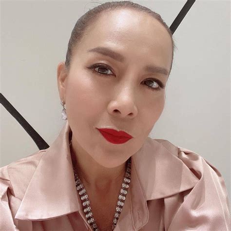 ต่าย เพ็ญพักตร์ Nawalnakkita