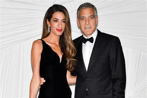 46 летняя жена Джорджа Клуни вышла на публику в микрошортах Газета Ru Новости