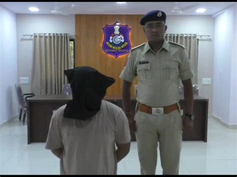 Builder Of Bilimora Had Sex With The Girl To Lure Her To Work The Girl Who Got Pregnant Filed A