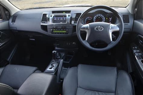 2015 Toyota Fortuner 30 4wd Automatic Image Gallery Autocar India
