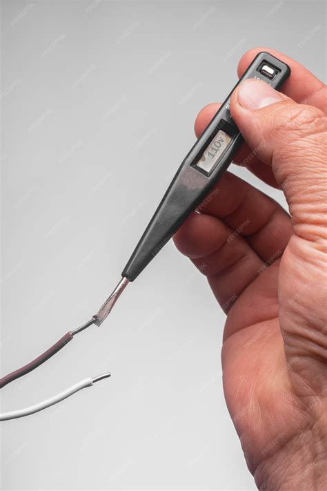 Premium Photo Determination Of Polarity In An Electrical Circuit