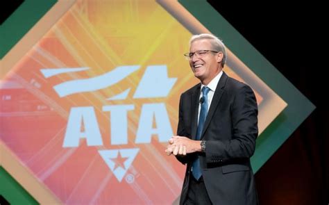 Chris Spear Calls On Industry To Unite And Fight For Pro Trucking Policies In Annual Address