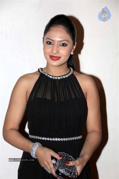 Nikesha Patel New Photos Photo 22 Of 32