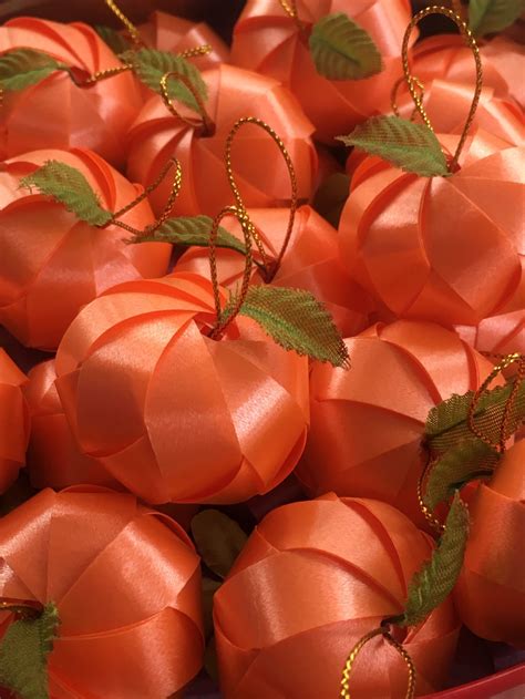 50 1ถุง5ลูก10฿ ผลไม้ต่างๆ เหรียญโปรยทานตัวเปล่า มะพร้าว ส้ม แอปเปิ้ล มะยมฯลฯ 56 เหรียญโปรย