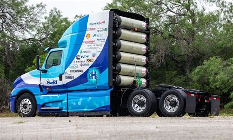 Swri In The News Swri Unveils Second Phase Hydrogen Truck Engine Southwest Research Institute