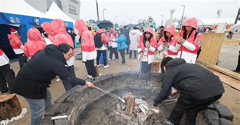 구운 가래떡 시식 부스