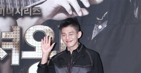 패션왕 유아인 아무도 사랑하지 않는 멜로연기 어려워