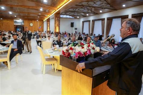 تجلیل از کارگران نمونه ذوب‌آهن اصفهان در هفته کارگر