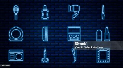 조명 립스틱 헤어 드라이어 헤어 브러시 파우더 아이 섀도우 팔레트 및 매니큐어 병 아이콘이있는 메이크업 거울을 설정합니다 벡터 거울에 대한 스톡 벡터 아트 및 기타 이미지