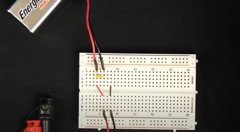 What Is A Capacitive Voltage Divider Electronicshacks