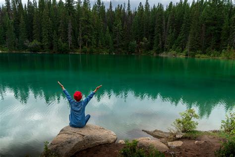 Stay Connected Stay Safe When Going Off Grid Echostar Mobile