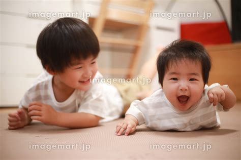 笑顔の子供たちの写真素材 160757572 イメージマート
