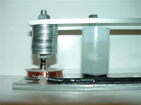 A Simple Short Period Vertical Seismometer