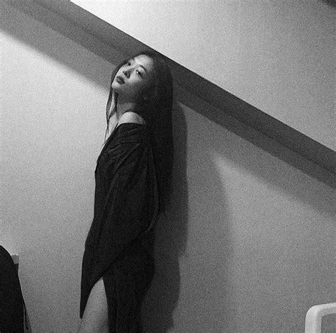 Пин от пользователя Ikx на доске Быстрое сохранение Знаменитости Танцующая девушка Певцы