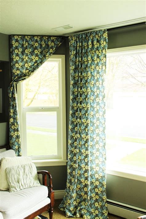 A Basic Guide Of How To Hang Curtains
