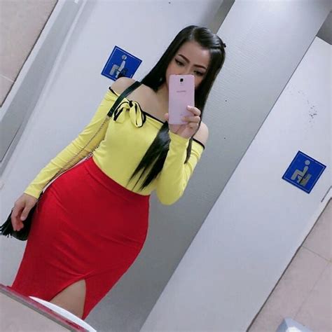 Gambar Mungkin Berisi Satu Orang Atau Lebih Dan Orang Berdiri Gambar