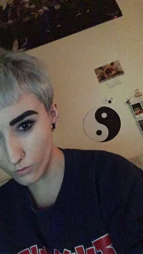 Non Binary Boi Aiming To Look Androgynous Suggestions Welcome