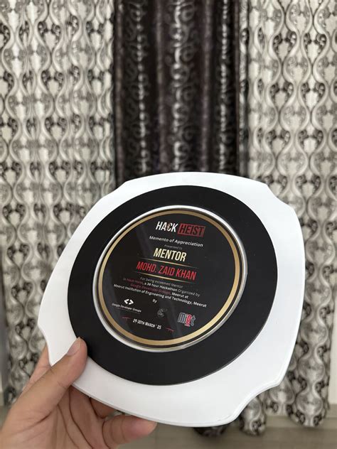 Hackheist Hackathon Techinnovation Mentorship Gdgmiet Keepbuilding… Mohd Zaid Khan