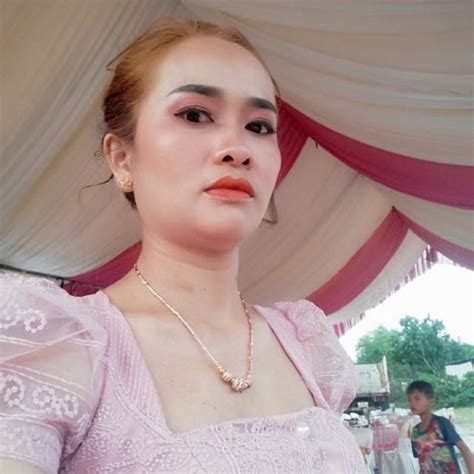 មេម៉ាយ កំសត់ ស្នេហ៍ On Reels