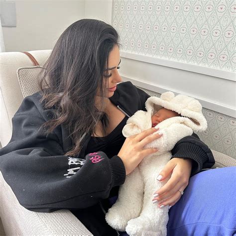 نيمار يطمئن الجمهور بعد السطو المسلح على منزل برونا Et بالعربي