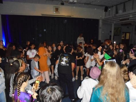 The Wavell School Year 7 Disco