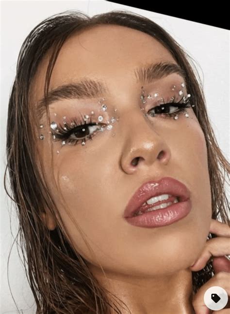 45 Cutest Crystal Eye Makeup Ideas To Copy 2022 Rhinestone Eye Makeup Trend Rhinestone